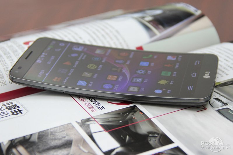 曲面屏幕+骁龙800 LG G Flex高清图赏_手机_太平洋电脑网